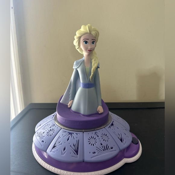 Disney | Toys | Disney Frozen Elsa Musical Spinning Night Light ...